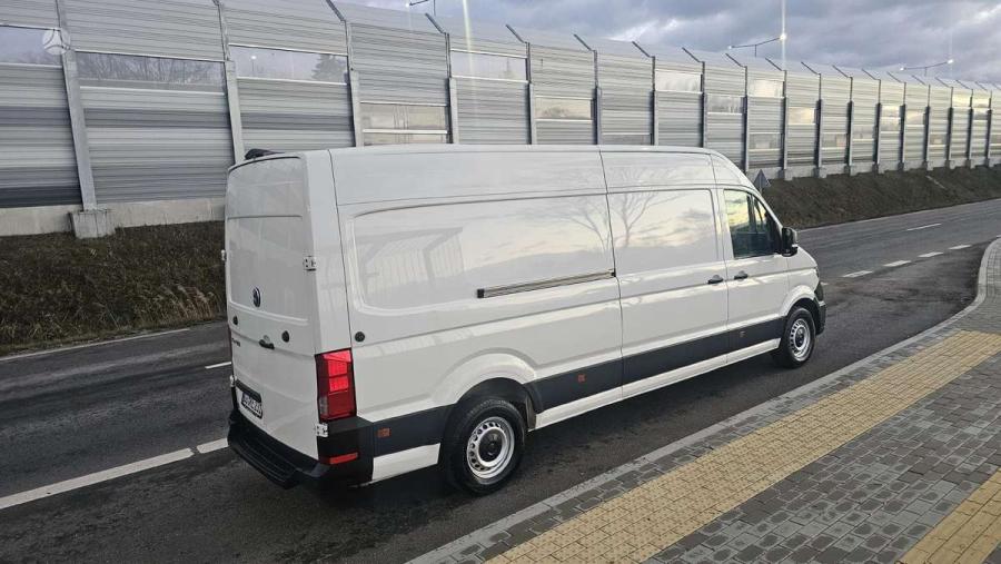 White Volkswagen Crafter 2022 in Marijampole, with an engine capacity of 2.00 L and mileage of 171 thousand km for 20800 €, photo 6 on AUTOMOTO.COM.LV