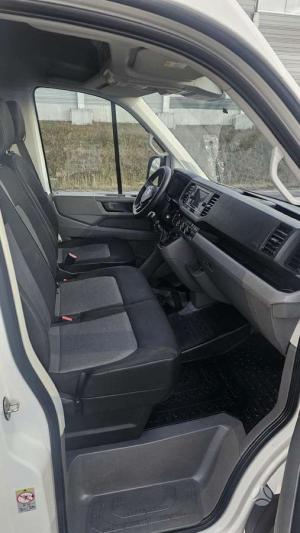 White Volkswagen Crafter 2022 in Marijampole, with an engine capacity of 2.00 L and mileage of 171 thousand km for 20800 €, photo 32 on AUTOMOTO.COM.LV