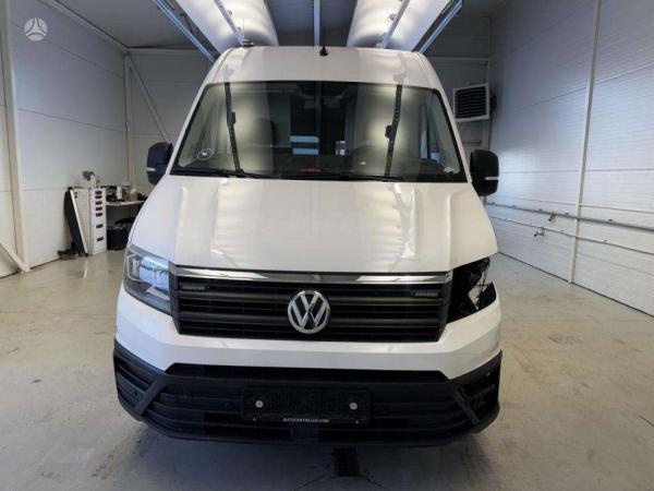 White Volkswagen Crafter 2022 in Radviliskis, with an engine capacity of 1.97 L and mileage of 61 thousand km for 16879 €, photo 2 on AUTOMOTO.COM.LV