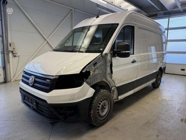 White Volkswagen Crafter 2022 in Radviliskis, with an engine capacity of 1.97 L and mileage of 61 thousand km for 16879 €, photo 3 on AUTOMOTO.COM.LV