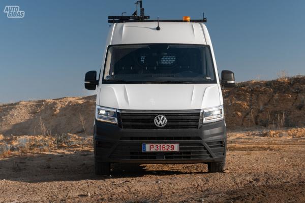 White Volkswagen Crafter 2022 in Vilnius, with an engine capacity of 2.00 L and mileage of 25 thousand km for 41000 €, photo 9 on AUTOMOTO.COM.LV
