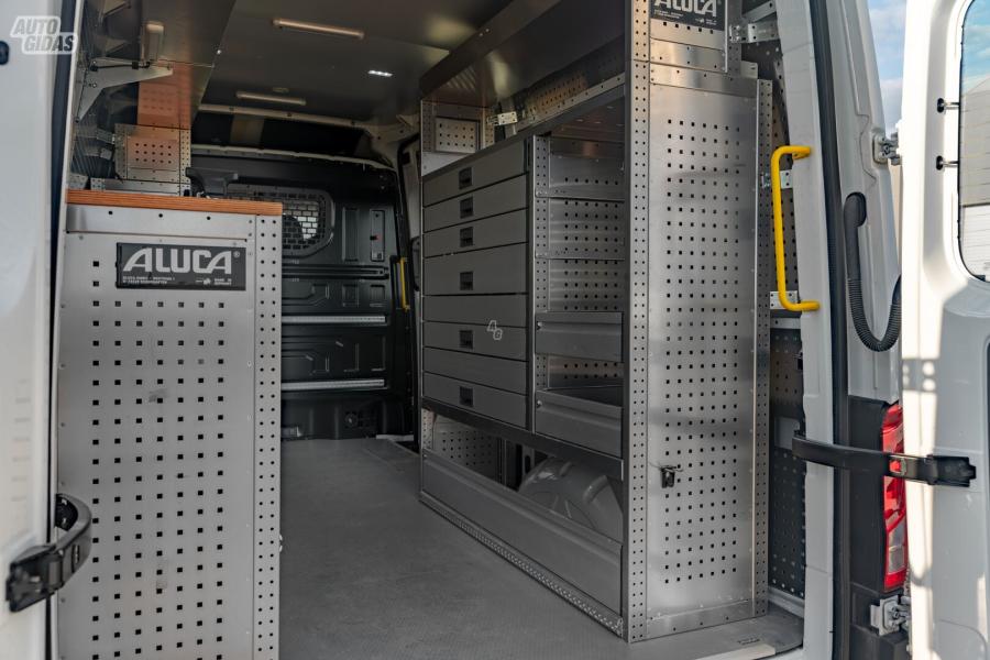 Balts Volkswagen Crafter 2022 Viļņa, ar dzinēja tilpumu 2.00 L un nobraukumu 25 tūkst. km par 41000 €, foto 13 vietnē AUTOMOTO.COM.LV