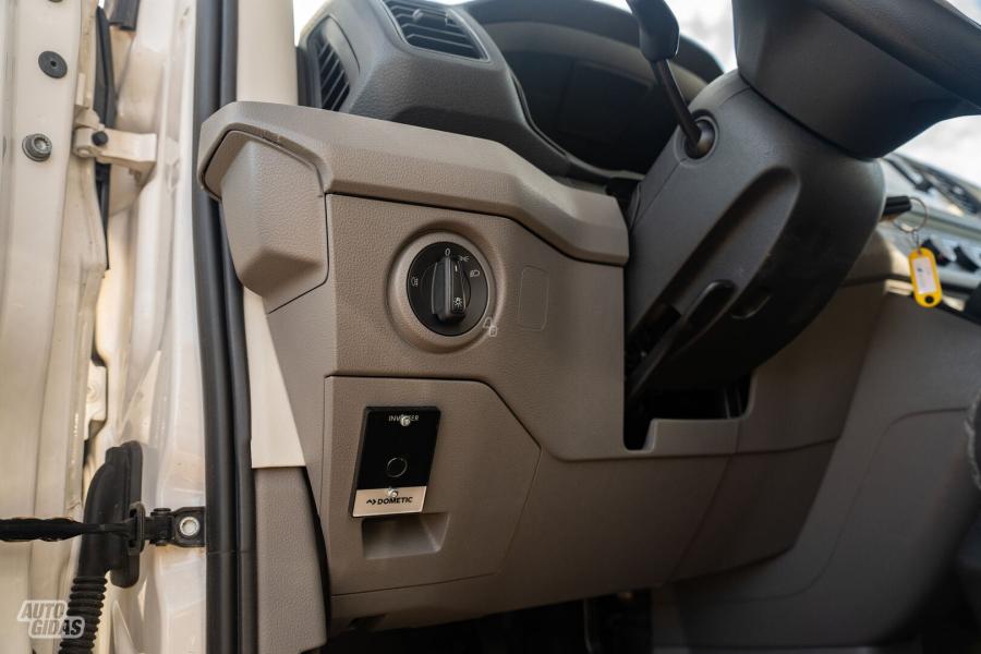 Balts Volkswagen Crafter 2022 Viļņa, ar dzinēja tilpumu 2.00 L un nobraukumu 25 tūkst. km par 41000 €, foto 31 vietnē AUTOMOTO.COM.LV