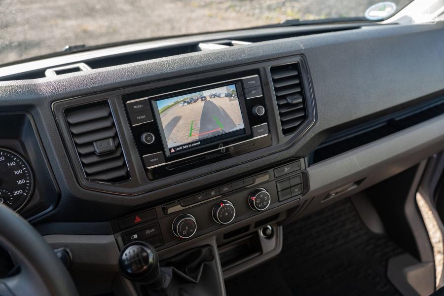 Balts Volkswagen Crafter 2022 Viļņa, ar dzinēja tilpumu 2.00 L un nobraukumu 25 tūkst. km par 41000 €, foto 22 vietnē AUTOMOTO.COM.LV