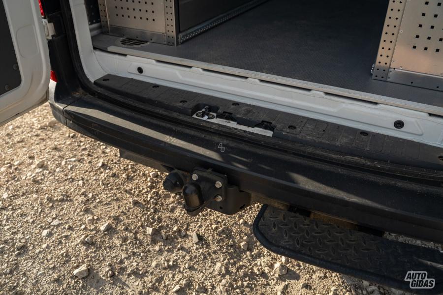 Balts Volkswagen Crafter 2022 Viļņa, ar dzinēja tilpumu 2.00 L un nobraukumu 25 tūkst. km par 41000 €, foto 29 vietnē AUTOMOTO.COM.LV
