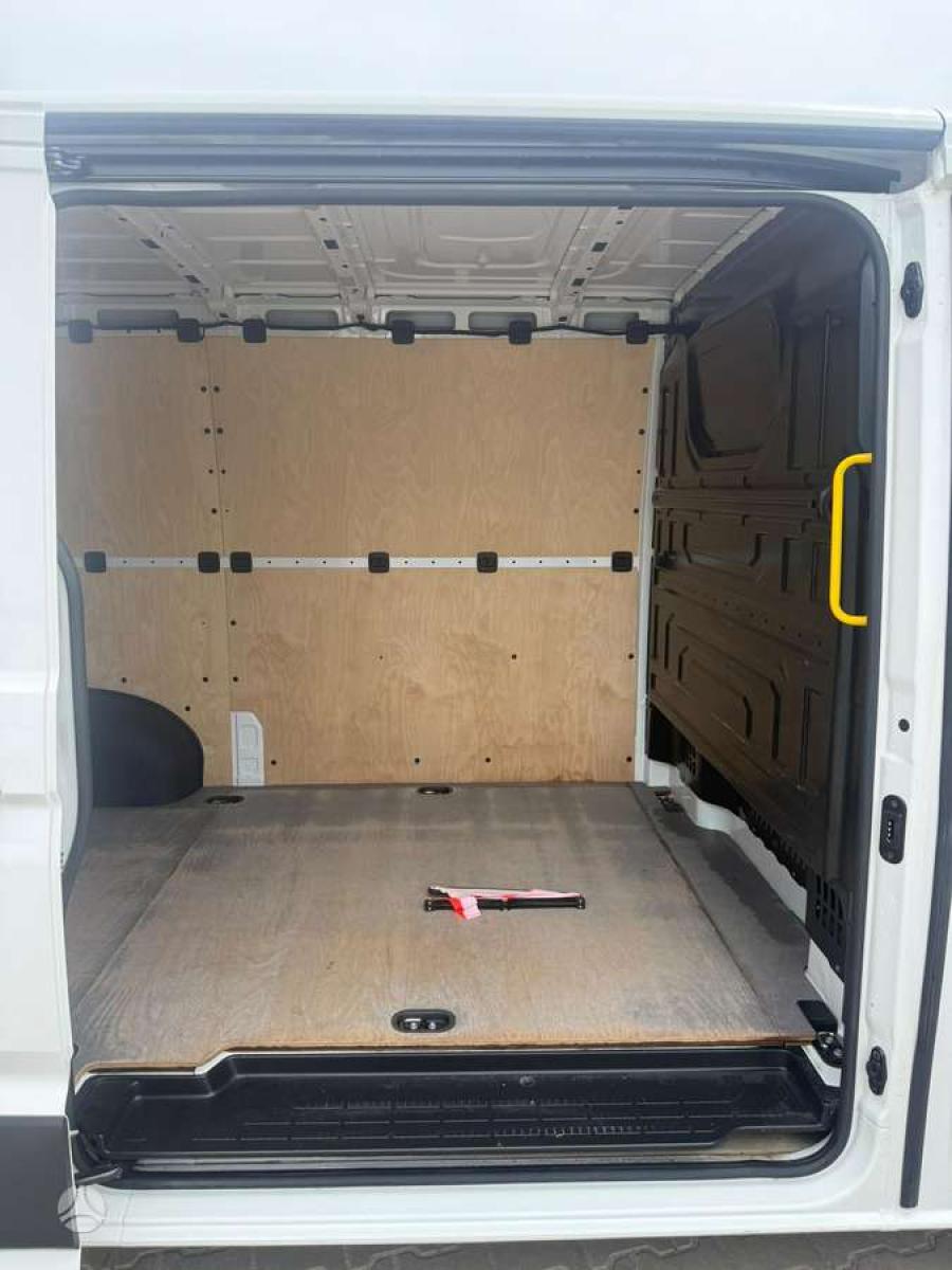 Balts Volkswagen Crafter 2022 Kauņa, ar dzinēja tilpumu 2.00 L un nobraukumu 280 tūkst. km par 9970 €, foto 9 vietnē AUTOMOTO.COM.LV