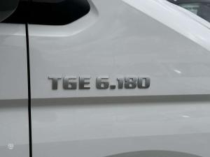 White Volkswagen Crafter 2022 in Vilnius, with an engine capacity of 2.00 L and mileage of 278 thousand km for 10500 €, photo 8 on AUTOMOTO.COM.LV