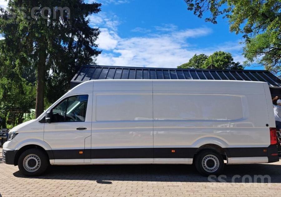 White Volkswagen Crafter 2022 in Riga, with an engine capacity of 2.00 L and mileage of 0 thousand km for 27225 €, photo 6 on AUTOMOTO.COM.LV