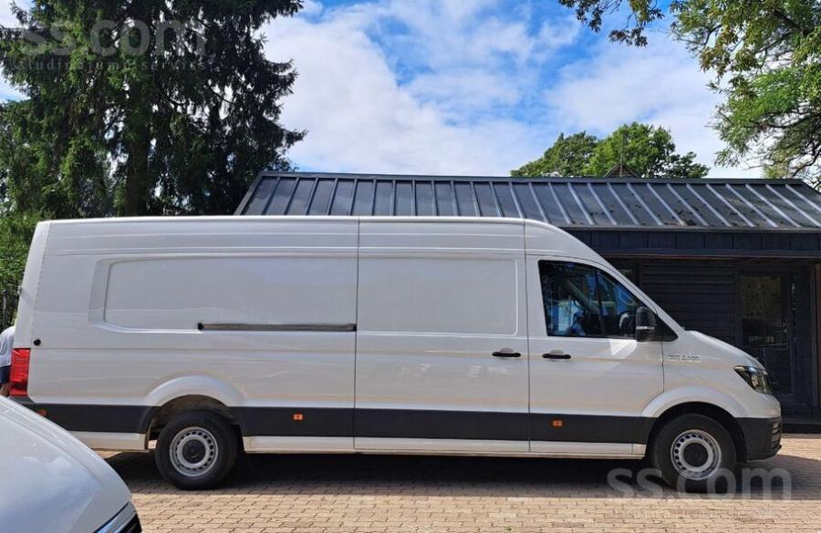White Volkswagen Crafter 2022 in Riga, with an engine capacity of 2.00 L and mileage of 0 thousand km for 27225 €, photo 7 on AUTOMOTO.COM.LV