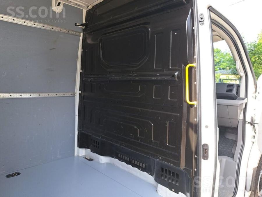 White Volkswagen Crafter 2022 in Riga, with an engine capacity of 2.00 L and mileage of 0 thousand km for 27225 €, photo 15 on AUTOMOTO.COM.LV