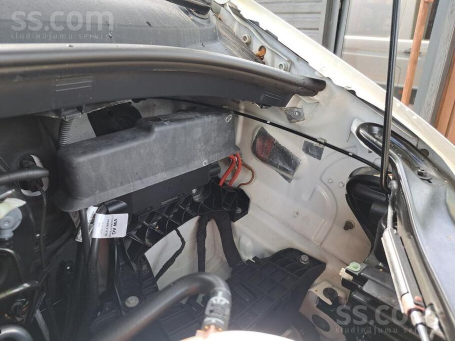 White Volkswagen Crafter 2022 in Riga, with an engine capacity of 2.00 L and mileage of 0 thousand km for 27225 €, photo 30 on AUTOMOTO.COM.LV
