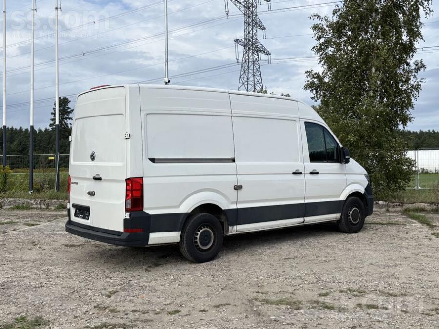 White Volkswagen Crafter 2022 in Jurmala, with an engine capacity of 2.00 L and mileage of 149 thousand km for 19950 €, photo 5 on AUTOMOTO.COM.LV