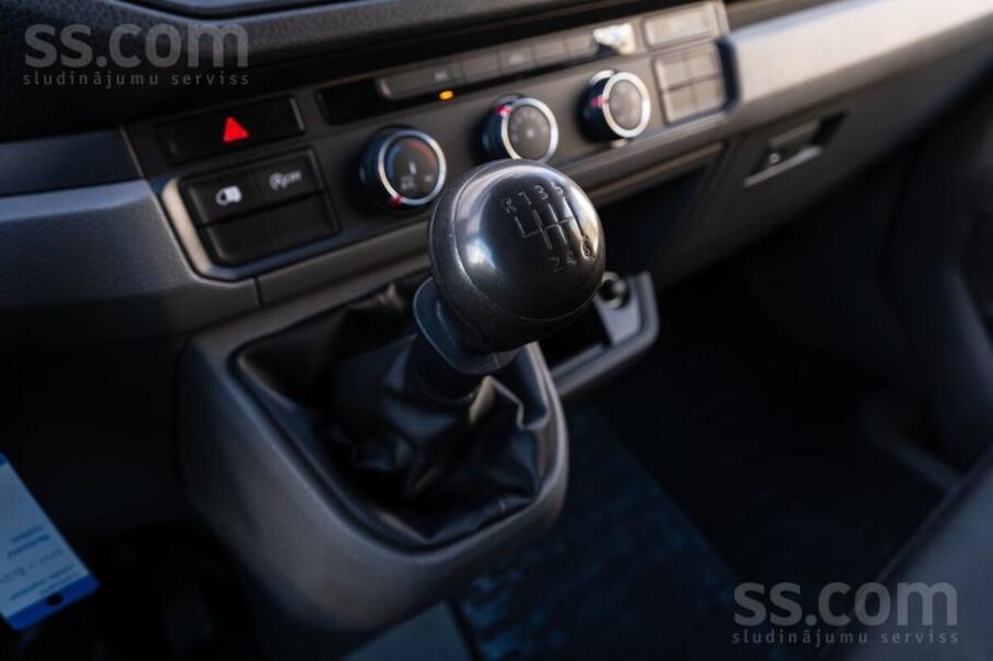 White Volkswagen Crafter 2022 in Riga, with an engine capacity of 2.00 L and mileage of 123 thousand km for 26950 €, photo 14 on AUTOMOTO.COM.LV