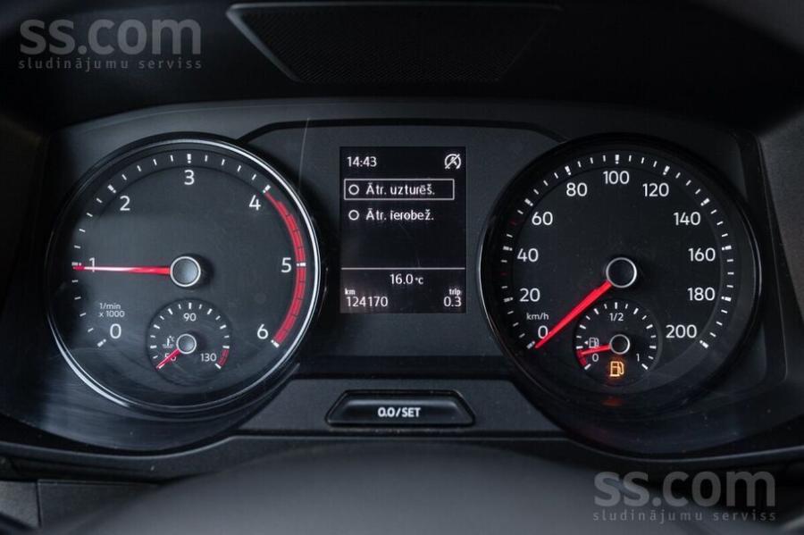 White Volkswagen Crafter 2022 in Riga, with an engine capacity of 2.00 L and mileage of 123 thousand km for 26950 €, photo 18 on AUTOMOTO.COM.LV