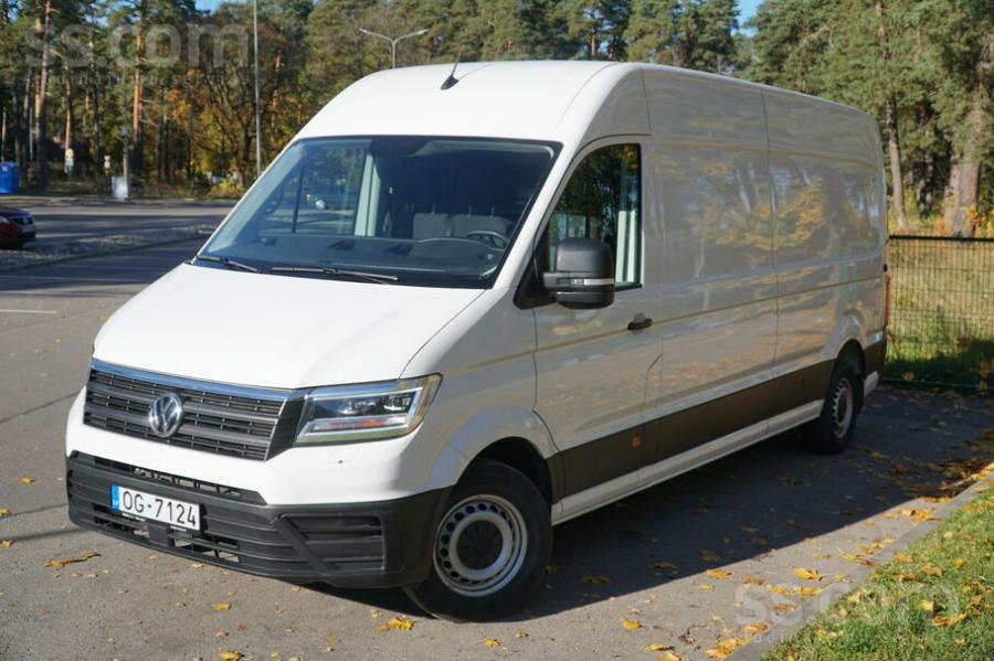 White Volkswagen Crafter 2023 in Daugavpils, with an engine capacity of 2.00 L and mileage of 31 thousand km for 34500 €, photo 2 on AUTOMOTO.COM.LV