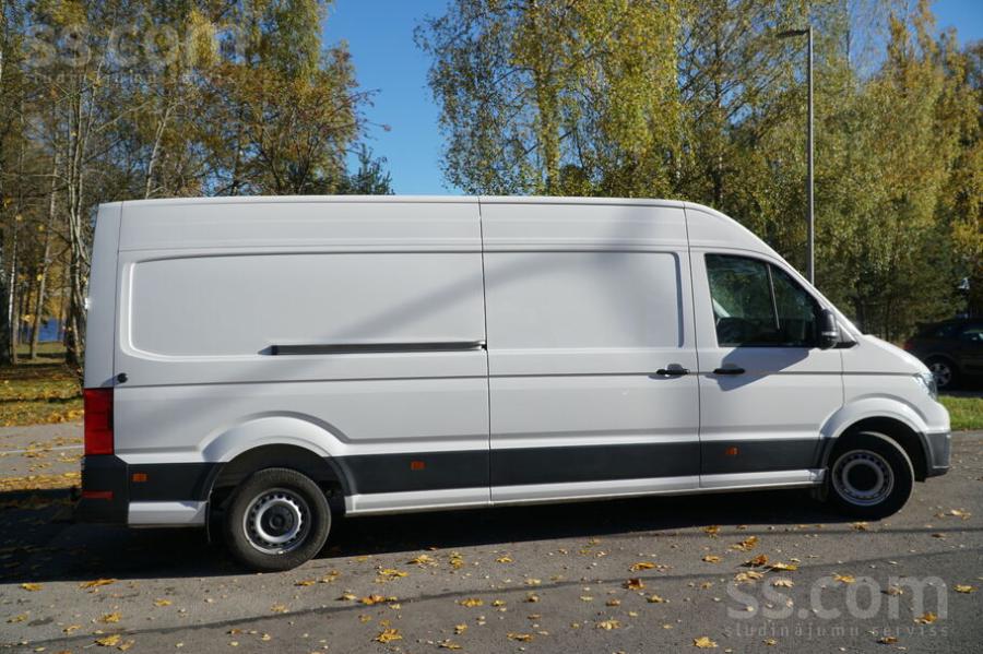 White Volkswagen Crafter 2023 in Daugavpils, with an engine capacity of 2.00 L and mileage of 31 thousand km for 34500 €, photo 4 on AUTOMOTO.COM.LV