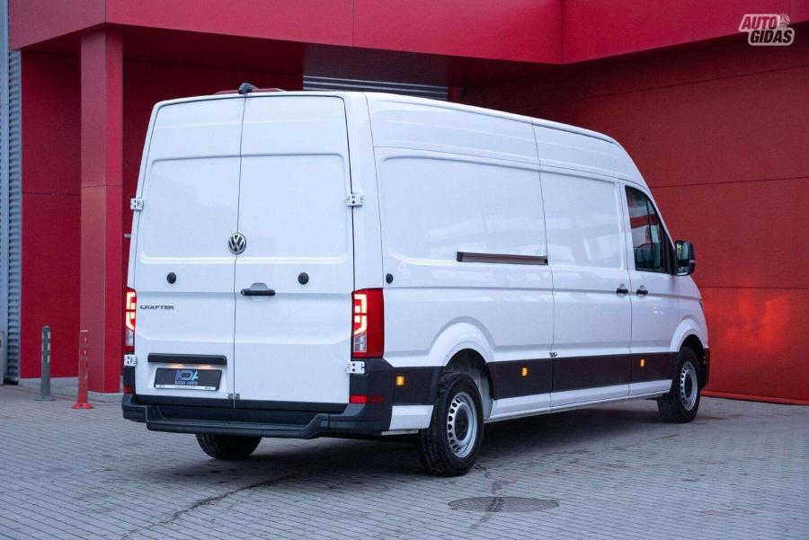 White Volkswagen Crafter 2023 in Marijampole, with an engine capacity of 2.00 L and mileage of 230 thousand km for 9650 €, photo 15 on AUTOMOTO.COM.LV