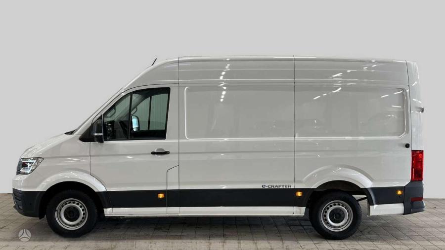Balts Volkswagen Crafter 2023 Kauņa, ar dzinēja tilpumu 0.00 L un nobraukumu 55 tūkst. km par 33900 €, foto 2 vietnē AUTOMOTO.COM.LV