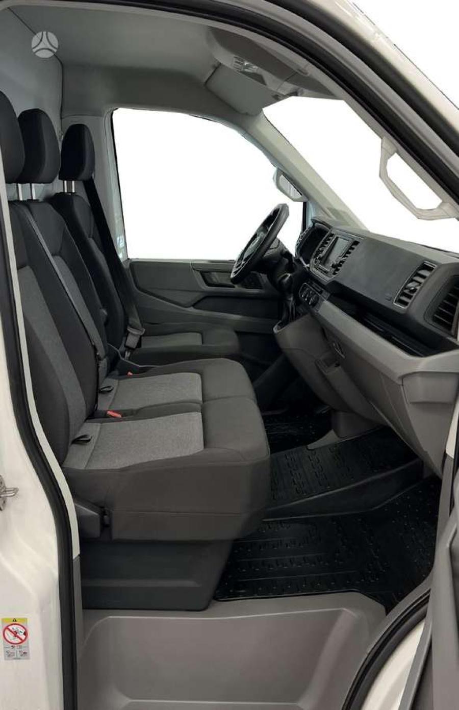 Balts Volkswagen Crafter 2023 Kauņa, ar dzinēja tilpumu 0.00 L un nobraukumu 55 tūkst. km par 33900 €, foto 5 vietnē AUTOMOTO.COM.LV