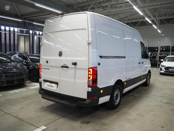 White Volkswagen Crafter 2023 in Vilnius, with an engine capacity of 0.00 L and mileage of 53 thousand km for 33900 €, photo 4 on AUTOMOTO.COM.LV