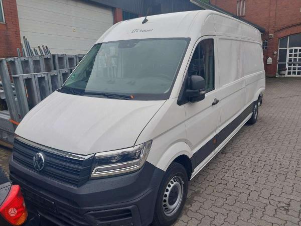 White Volkswagen Crafter 2023 in Jonava, with an engine capacity of 0.00 L and mileage of 330 thousand km for 7500 €, photo 10 on AUTOMOTO.COM.LV