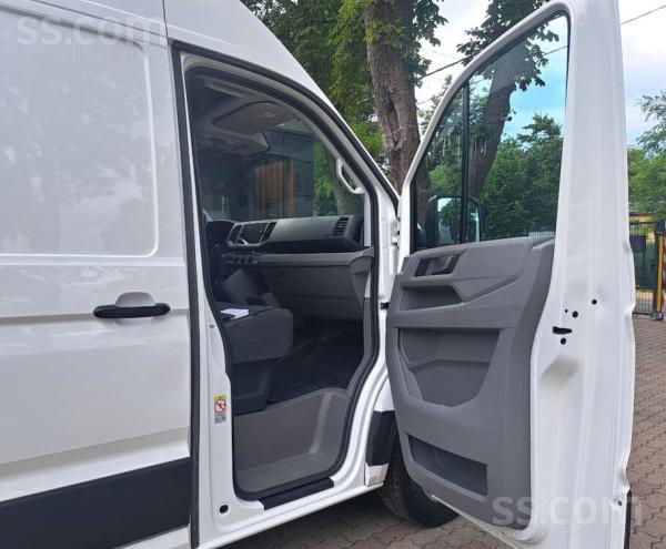 White Volkswagen Crafter 2023 in Riga, with an engine capacity of 2.00 L and mileage of 0 thousand km for 29887 €, photo 9 on AUTOMOTO.COM.LV