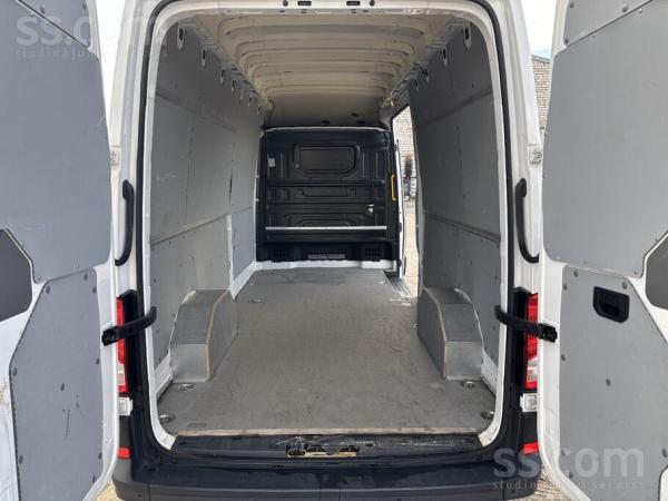 White Volkswagen Crafter 2023 in Jurmala, with an engine capacity of 2.00 L and mileage of 149 thousand km for 20950 €, photo 11 on AUTOMOTO.COM.LV