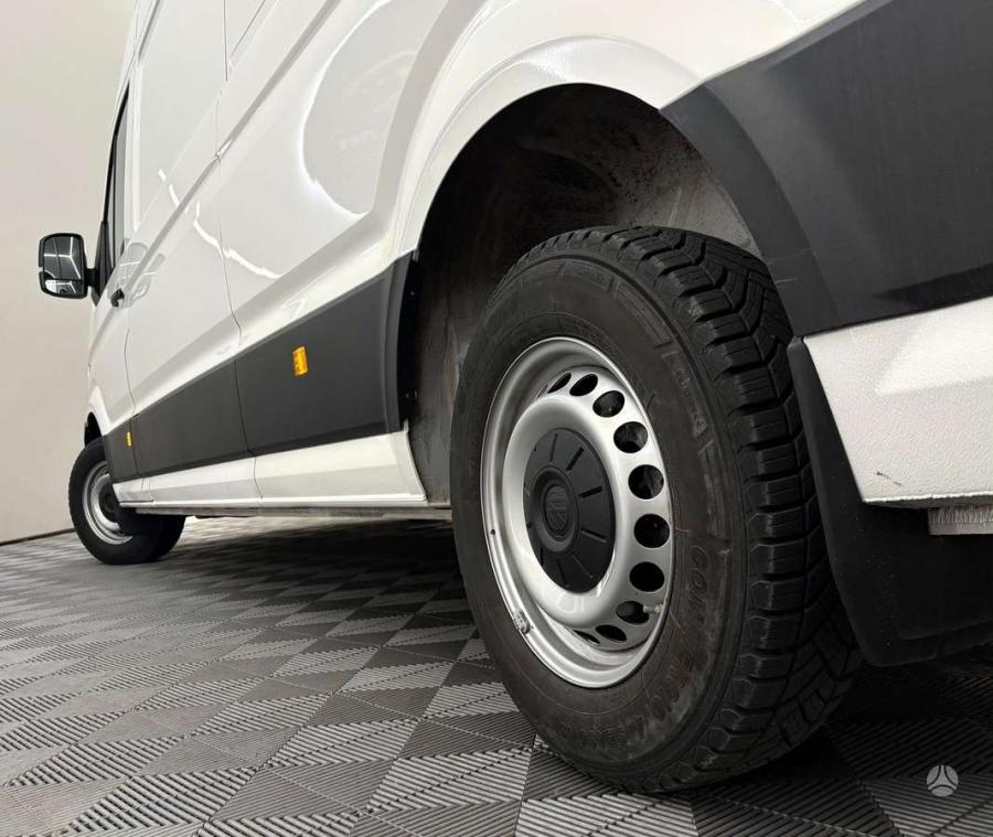 Balts Volkswagen Crafter 2024 Marijampole, ar dzinēja tilpumu 1.97 L un nobraukumu 17 tūkst. km par 37900 €, foto 23 vietnē AUTOMOTO.COM.LV