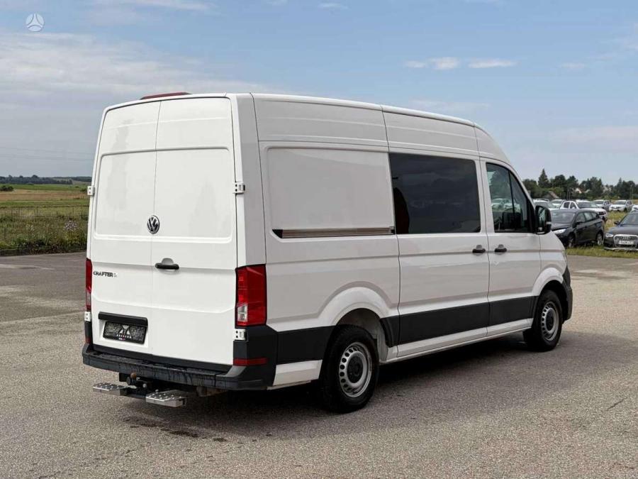 White Volkswagen Crafter 2024 in Ukmerge, with an engine capacity of 1.97 L and mileage of 33 thousand km for 30400 €, photo 4 on AUTOMOTO.COM.LV