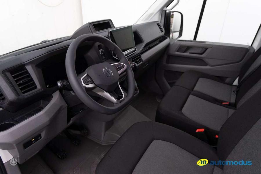 White Volkswagen Crafter 2025 in Vilnius, with an engine capacity of 1.97 L and mileage of 40 thousand km for 27990 €, photo 6 on AUTOMOTO.COM.LV