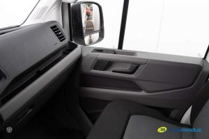 White Volkswagen Crafter 2025 in Vilnius, with an engine capacity of 1.97 L and mileage of 40 thousand km for 27990 €, photo 8 on AUTOMOTO.COM.LV