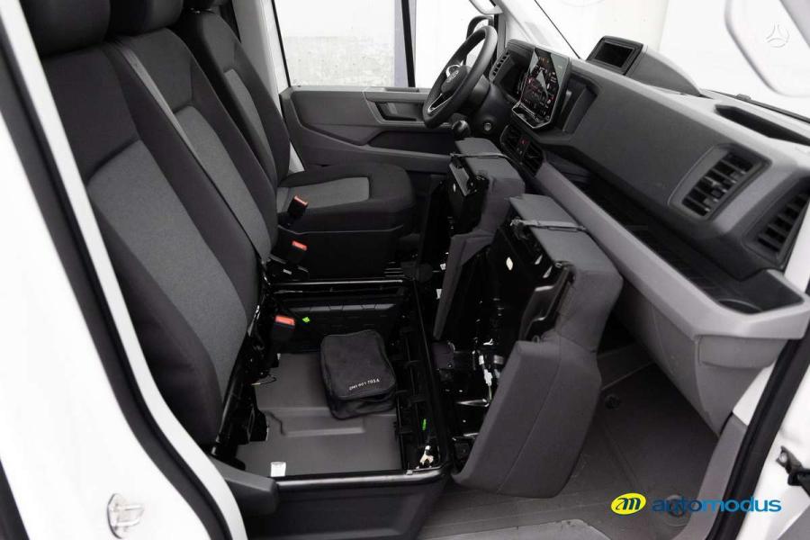 White Volkswagen Crafter 2025 in Vilnius, with an engine capacity of 1.97 L and mileage of 40 thousand km for 27990 €, photo 14 on AUTOMOTO.COM.LV