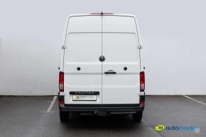 White Volkswagen Crafter 2025 in Vilnius, with an engine capacity of 1.97 L and mileage of 40 thousand km for 27990 €, photo 24 on AUTOMOTO.COM.LV