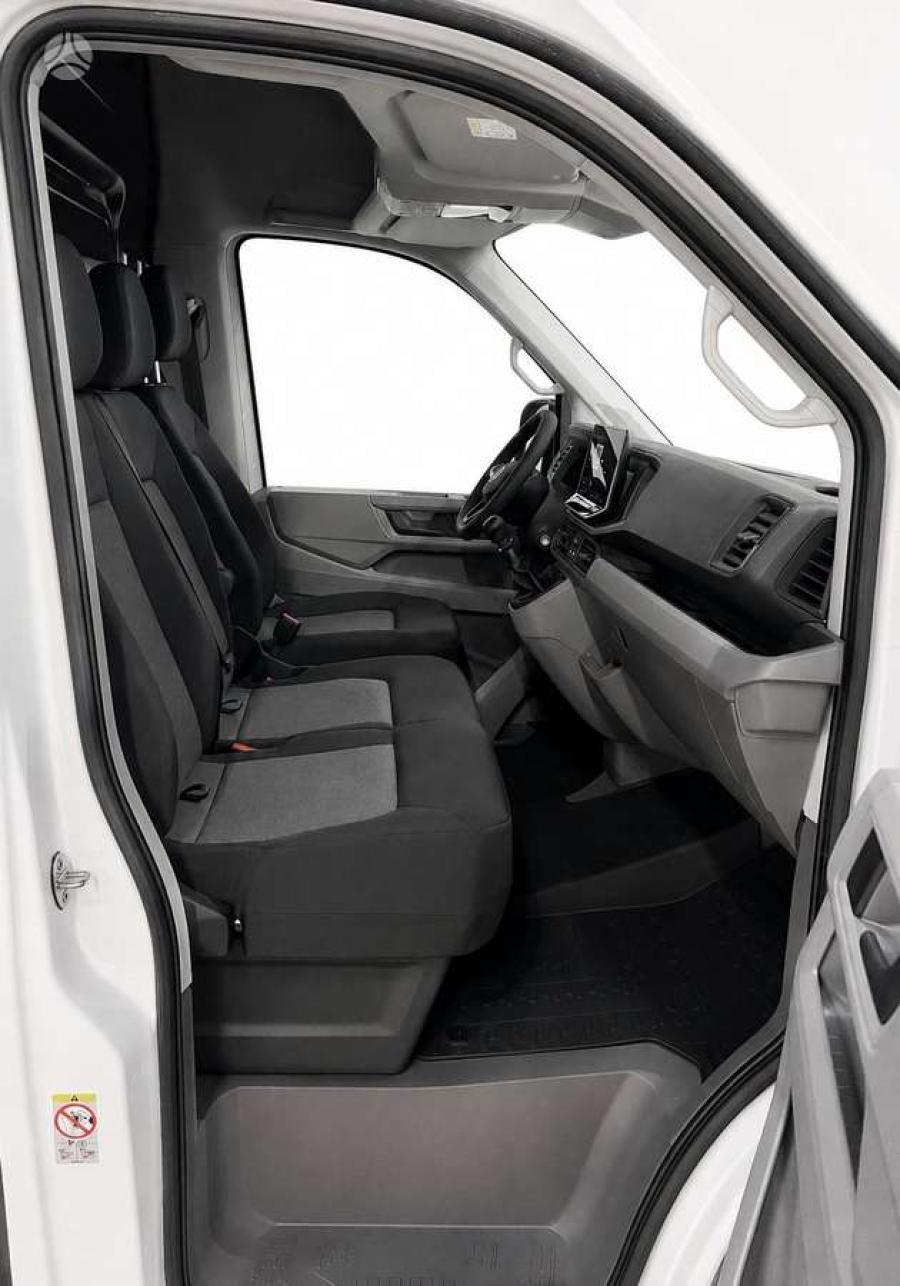 White Volkswagen Crafter 2026 in Kaunas, with an engine capacity of 1.98 L and mileage of 0 thousand km for 38900 €, photo 10 on AUTOMOTO.COM.LV