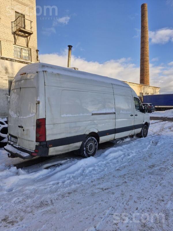 Balts Volkswagen Crafter 2007 Ventspils, ar dzinēja tilpumu 2.50 L un nobraukumu 617 tūkst. km par 3450 €, foto 3 vietnē AUTOMOTO.COM.LV