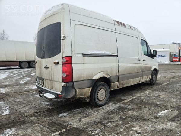 White Volkswagen Crafter 2007 in Riga, with an engine capacity of 2.50 L and mileage of 292 thousand km for 2500 €, photo 3 on AUTOMOTO.COM.LV