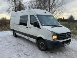 White Volkswagen Crafter 2008 in Valmiera, with an engine capacity of 2.50 L and mileage of 614 thousand km for 2955 €, photo 2 on AUTOMOTO.COM.LV