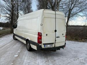 White Volkswagen Crafter 2008 in Valmiera, with an engine capacity of 2.50 L and mileage of 614 thousand km for 2955 €, photo 4 on AUTOMOTO.COM.LV