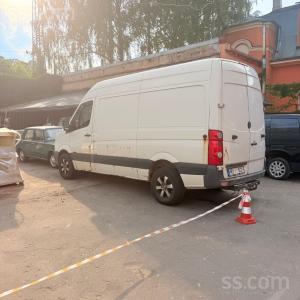 Balts Volkswagen Crafter 2008 Rīga, ar dzinēja tilpumu 2.50 L un nobraukumu 356 tūkst. km par 2000 €, foto  vietnē AUTOMOTO.COM.LV