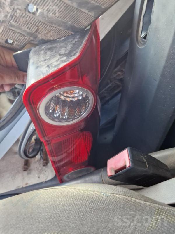 Balts Volkswagen Crafter 2008 Jūrmala, ar dzinēja tilpumu 2.50 L un nobraukumu 450 tūkst. km par 1050 €, foto 6 vietnē AUTOMOTO.COM.LV