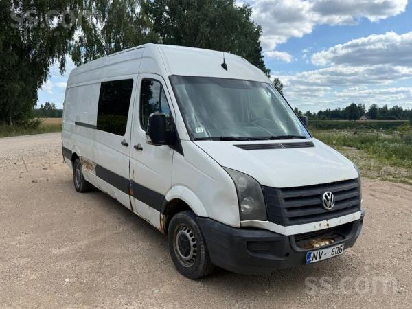White Volkswagen Crafter 2008 in Valmiera, with an engine capacity of 2.50 L and mileage of 614 thousand km for 1450 €, photo 3 on AUTOMOTO.COM.LV