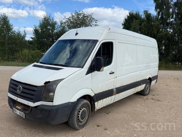 White Volkswagen Crafter 2008 in Valmiera, with an engine capacity of 2.50 L and mileage of 614 thousand km for 1450 €, photo 4 on AUTOMOTO.COM.LV