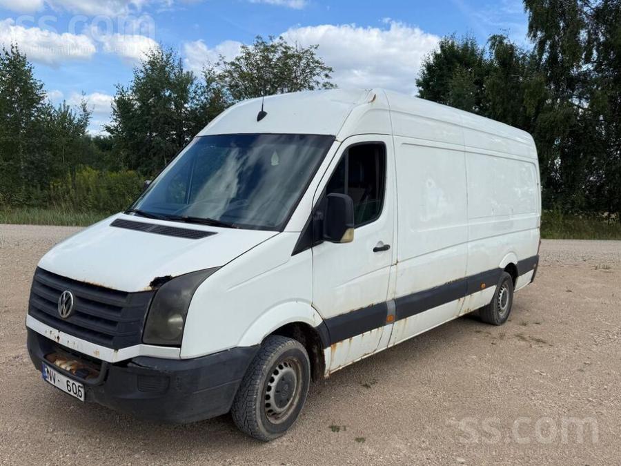 White Volkswagen Crafter 2008 in Valmiera, with an engine capacity of 2.50 L and mileage of 614 thousand km for 1450 €, photo 4 on AUTOMOTO.COM.LV