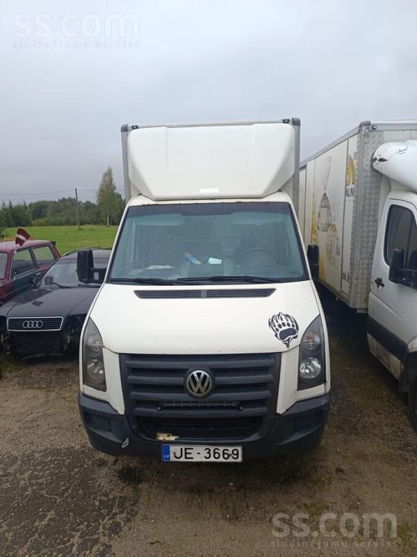 White Volkswagen Crafter 2008 in Valmiera, with an engine capacity of 2.50 L and mileage of 683 thousand km for 4500 €, photo 1 on AUTOMOTO.COM.LV