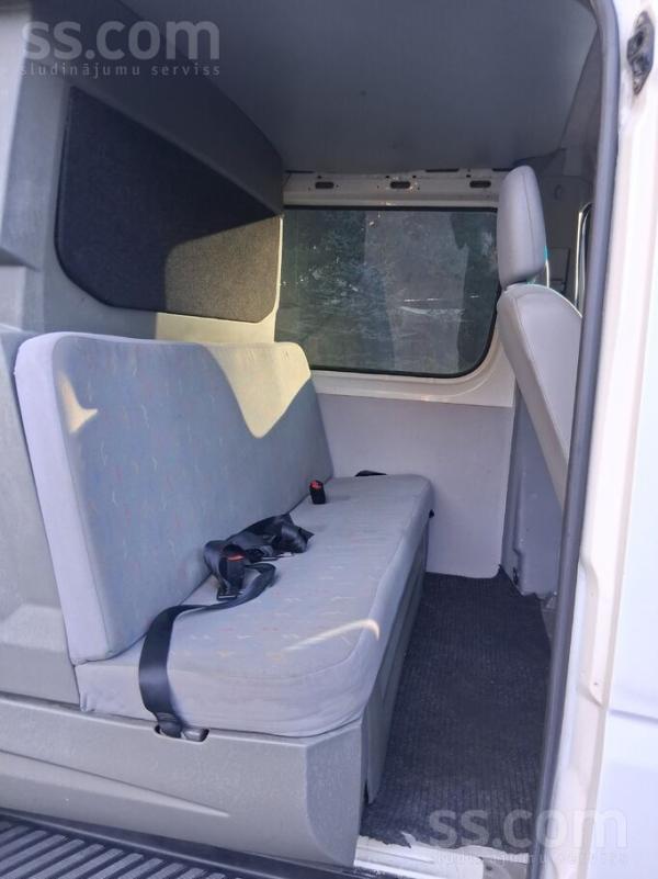 Volkswagen Crafter 2008 Rīga vietnē Balts Volkswagen Crafter 2008 Rīga, ar dzinēja tilpumu 2.50 L un nobraukumu 375 tūkst. km par 5900 €, foto 10 vietnē AUTOMOTO.COM.LV