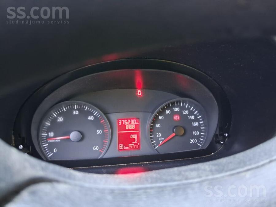 White Volkswagen Crafter 2008 in Riga, with an engine capacity of 2.50 L and mileage of 375 thousand km for 5900 €, photo 15 on AUTOMOTO.COM.LV