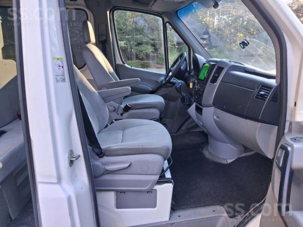 Balts Volkswagen Crafter 2008 Rīga, ar dzinēja tilpumu 2.50 L un nobraukumu 375 tūkst. km par 5900 €, foto 11 vietnē AUTOMOTO.COM.LV