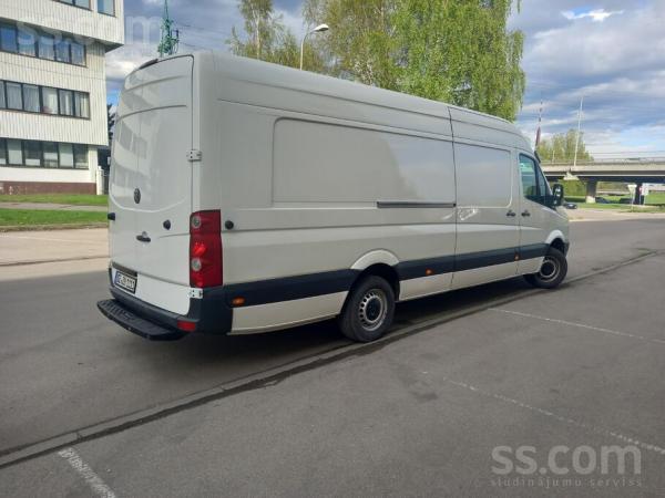 White Volkswagen Crafter 2009 in Riga, with an engine capacity of 2.50 L and mileage of 0 thousand km for 8000 €, photo 3 on AUTOMOTO.COM.LV