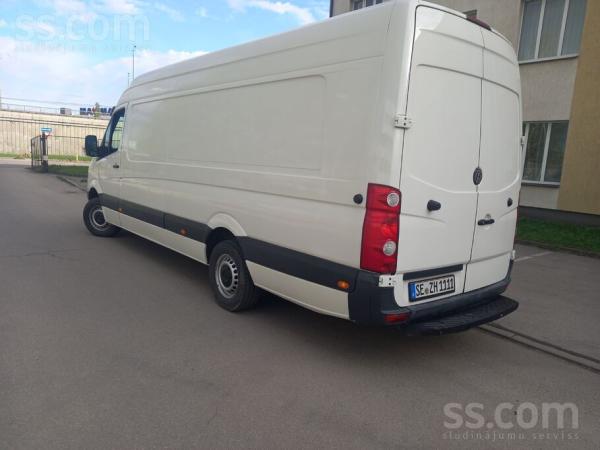 White Volkswagen Crafter 2009 in Riga, with an engine capacity of 2.50 L and mileage of 0 thousand km for 8000 €, photo 4 on AUTOMOTO.COM.LV