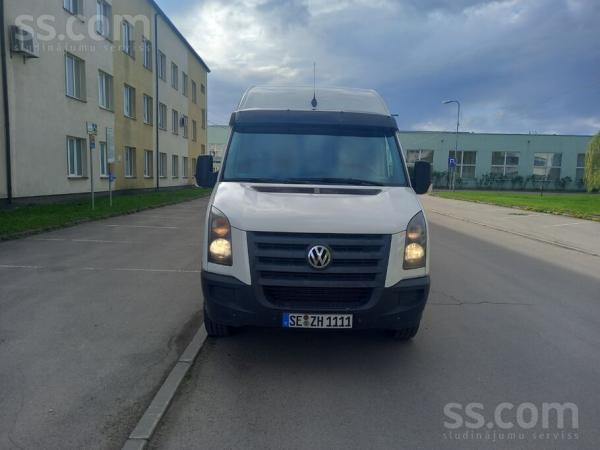 White Volkswagen Crafter 2009 in Riga, with an engine capacity of 2.50 L and mileage of 0 thousand km for 8000 €, photo 5 on AUTOMOTO.COM.LV